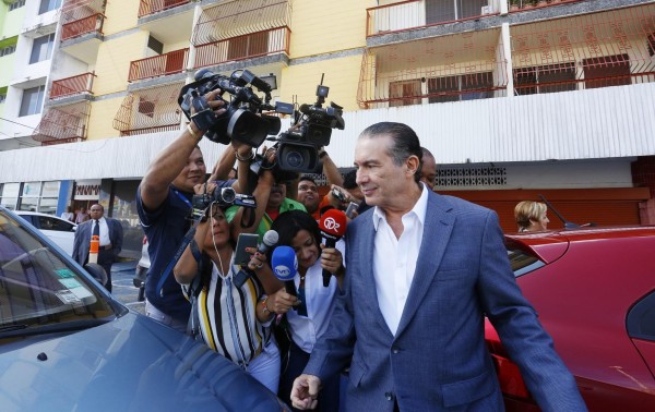 Roberto Henríquez es castigado con país por cárcel
