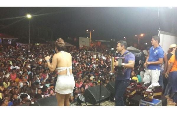 Los Sandoval ante más de 15 mil fanáticos