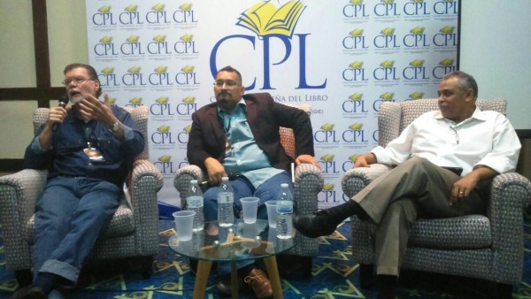 Aviones dentro de la casa, la cicatriz del escritor Carlos Fong