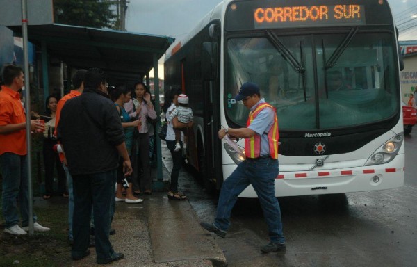 Desvíos del Metrobús por desfiles patrios