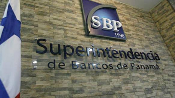 Este es el horario de los bancos en Semana Santa