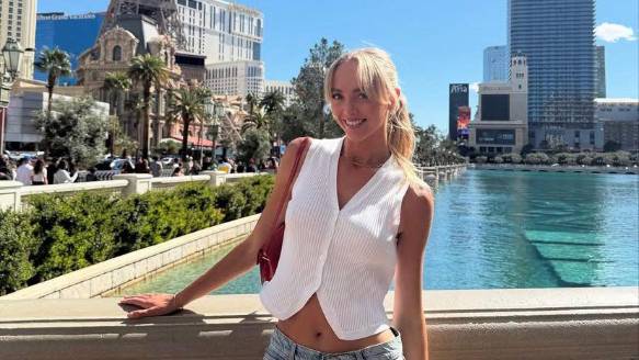 Annie Knight: la modelo de OnlyFans que desafía los límites y acumula ...