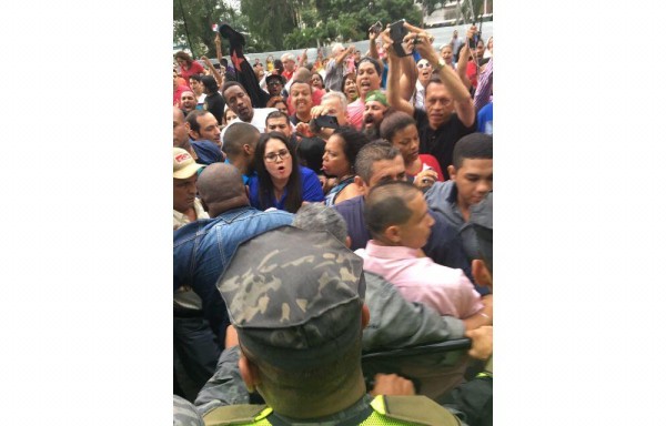 Revolcón por decreto 130