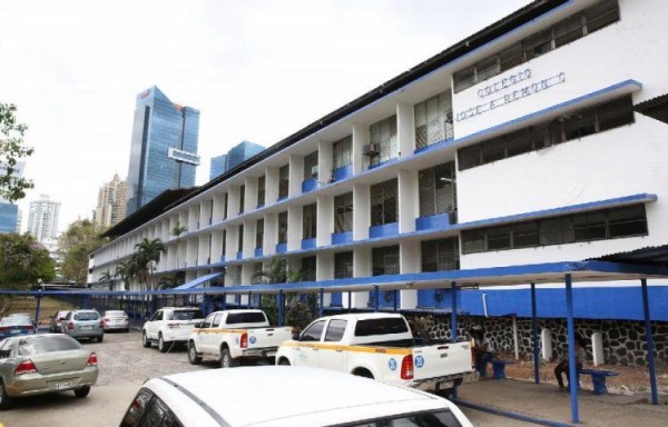 Meduca llega a un acuerdo con docentes del Remón y reanudan clases