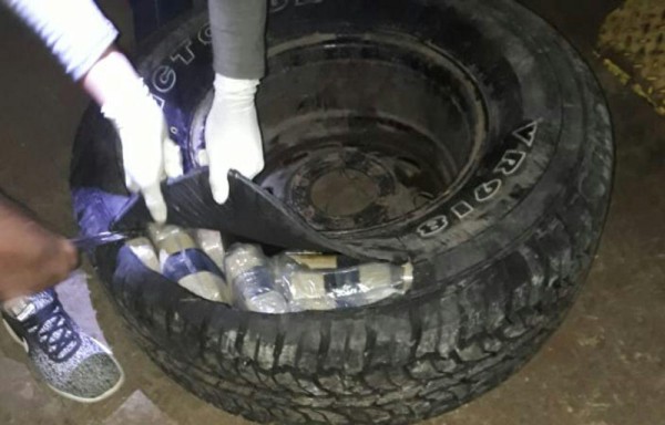 Llevaba la llanta de repuesto repleta de droga