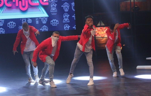 Jóvenes tiran sus pasos en ‘Flow Dance'