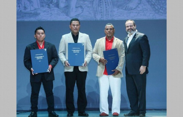 Roberto Lewis 2019 recibe $39 mil