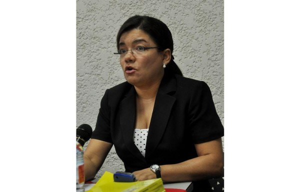 Exigen informe de bonos