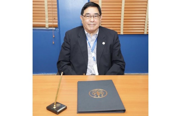 Renuncia el doctor José Croston
