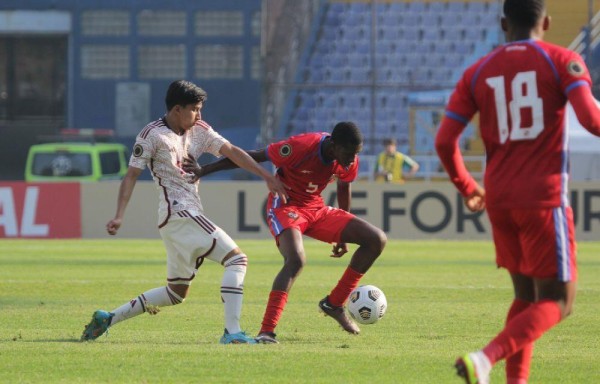 La Selecciones Sub-17 de Panamá y México pararon firme