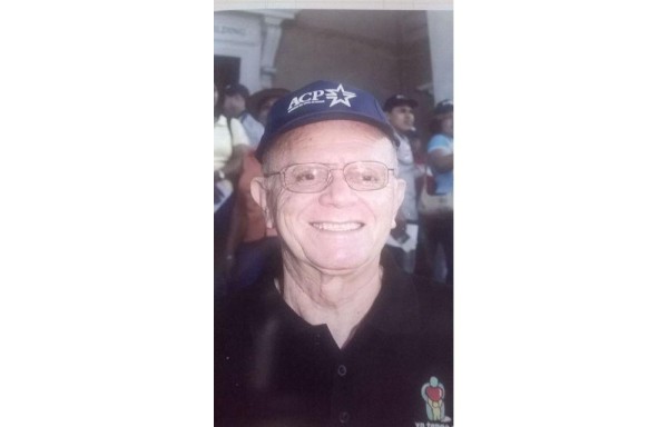 Fallece el profesor Javier Araúz