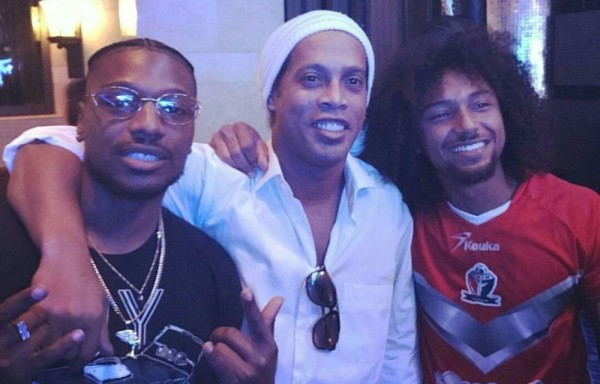 ‘Los Rakas' parkean con Ronaldinho