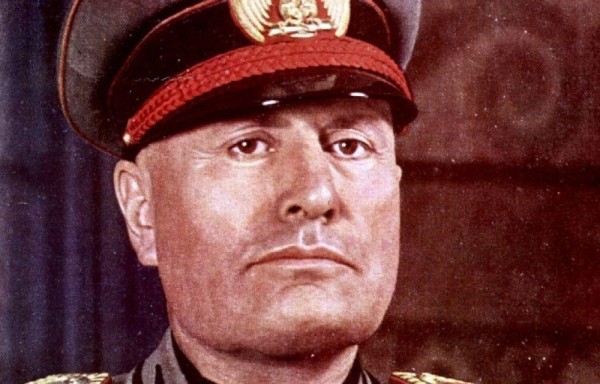 Capturan a Benito Mussolini