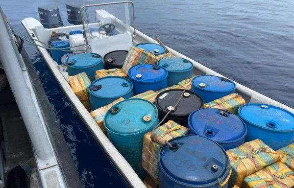 Croan decomisa lancha y presunta droga en Punta Burica