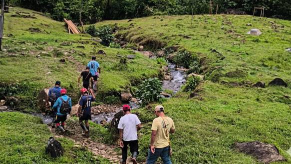 Salió de su casa para chequear el horario escolar y no regresó