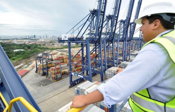 Roberto Ruíz Díaz demanda prórroga de contrato a PPC