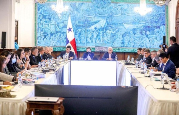 97.5% de avance lleva el centro Materno Infantil del Copé