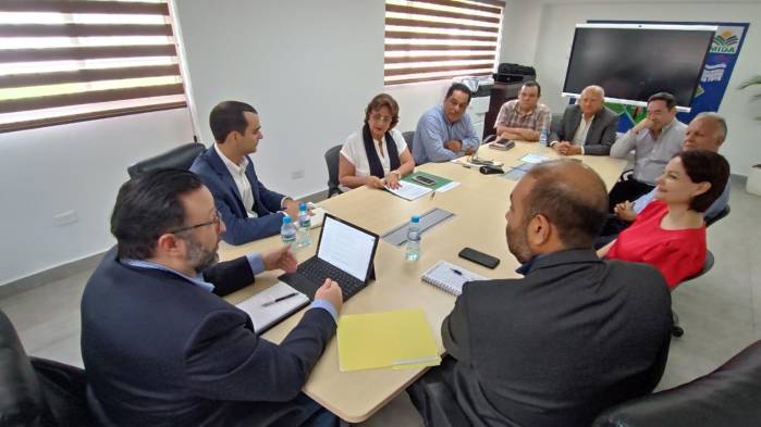 Nuevas autoridades del MIDA se actualizan en política agroalimentaria