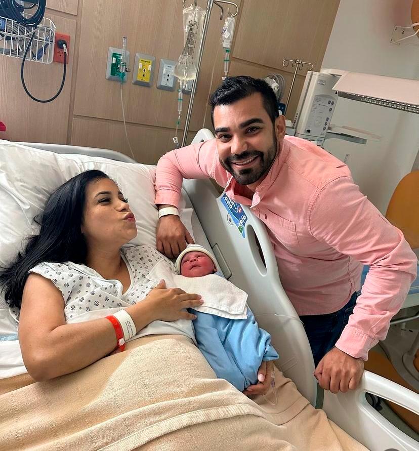 Celebran por partida doble: nace Kairos y cumplen aniversario de bodas